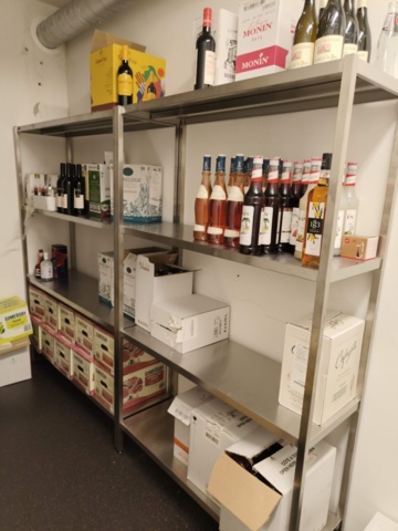 Parti med Alkoholhaltiga drycker - Auktioner online - Nätauktioner ...