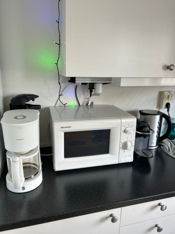 Allt i lunchrum, enligt bilder - Auktioner online - Nätauktioner ...