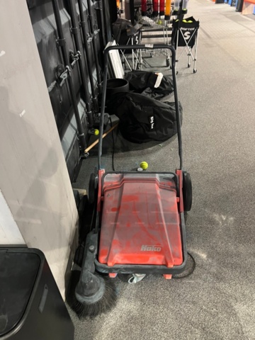 Sweeper Hako Sweepmaster M600 - PS Auction - We value the future ...