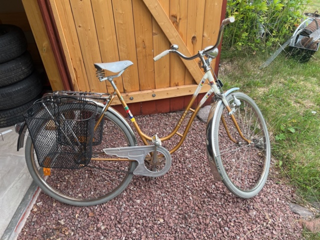 Svalan cykel i fin fint skick - Auktioner online - Nätauktioner ...