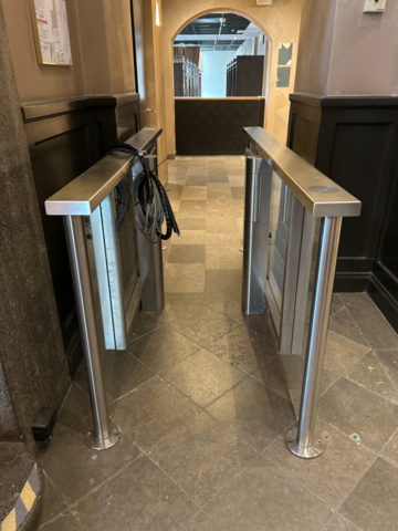 Sensor barrier/Speedgate Kaba - PS Auction - We value the future ...
