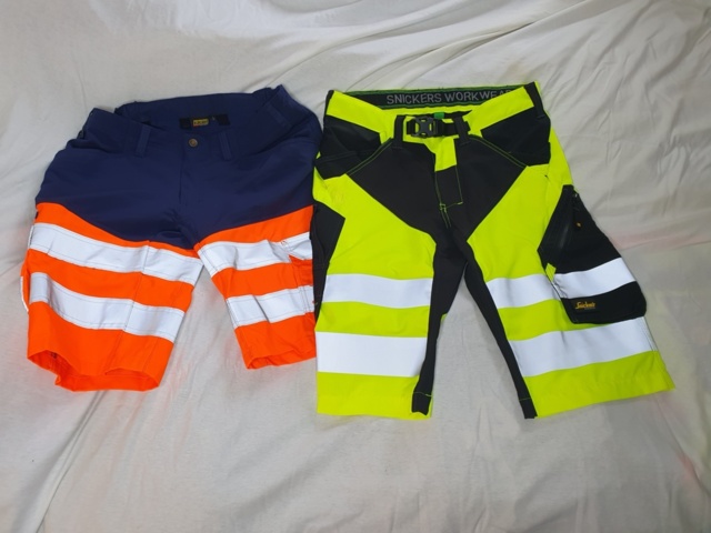 2 pairs of work shorts SnickersWorkwear, TopSwede Size C52 - PS Auction ...