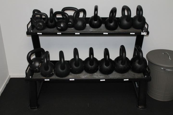 Rack with 18 kettlebells - PS Auction - We value the future - Largest ...