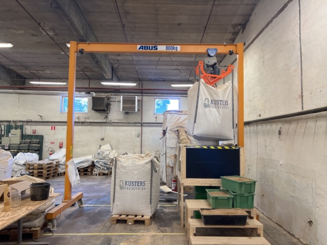 ABUS LPK traverse hoist on beam 800kg - PS Auction - We value the ...