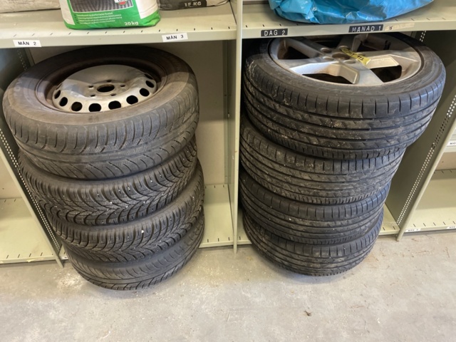 4 sets of tires on rims, for mixed vehicles - PS Auction - We value the ...