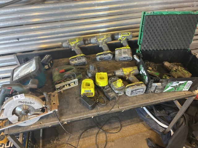 Electric hand machines 7 pieces - PS Auction - We value the future ...