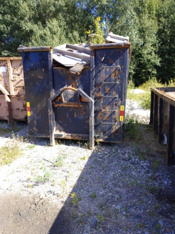 Interchangeable container with flatbed full of mixed waste 600 x 250 cm ...