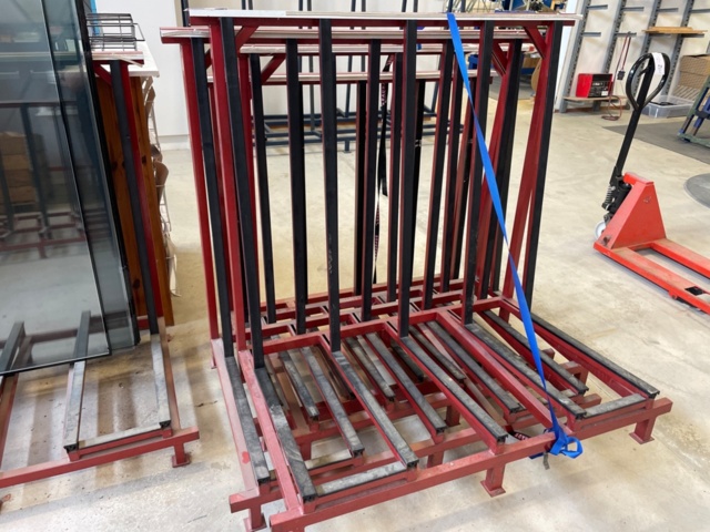4 glass racks - PS Auction - We value the future - Largest in net auctions
