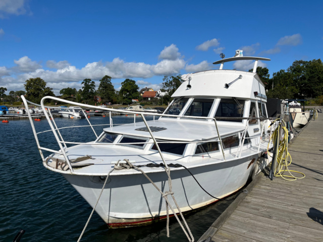 Motorbåt med flybridge Becker 37 - Auktioner online - Nätauktioner ...