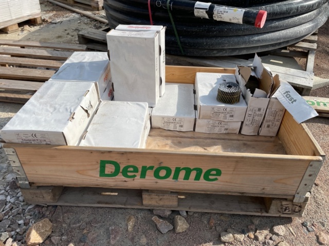 16 pack of roller taped nails, multiple sizes - PS Auction - We value ...