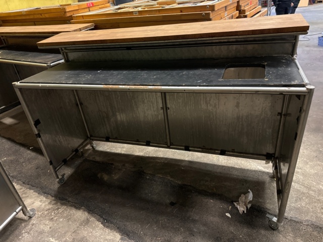 Bar counter on wheels - PS Auction - We value the future - Largest in ...