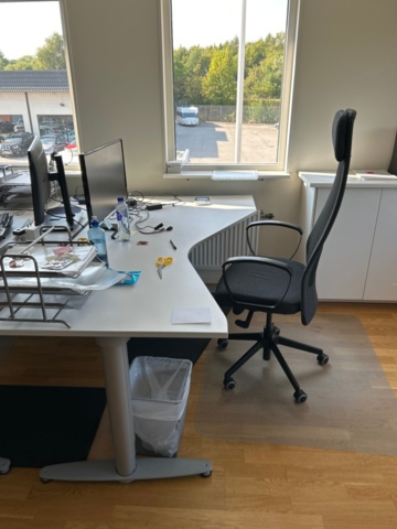 Electric desk, computer monitor and office chair - PS Auction - We ...