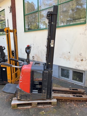 BT Stacker without Battery - PS Auction - We value the future - Largest ...