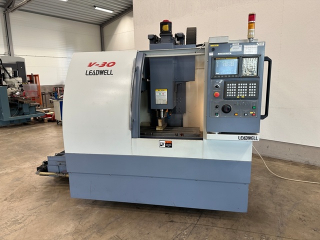 Multi-operation machine Leadwell V-30 - PS Auction - We value the ...