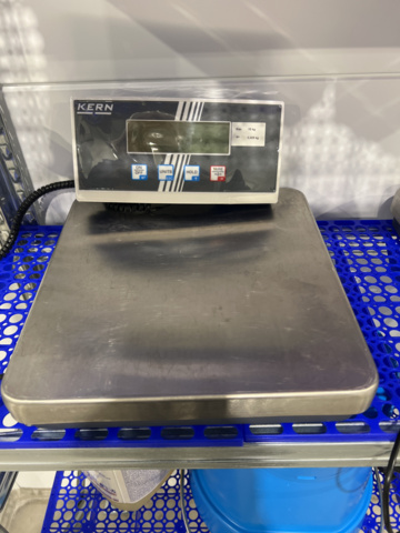 Kern EOB15 k digital scale Battery - PS Auction - We value the future ...