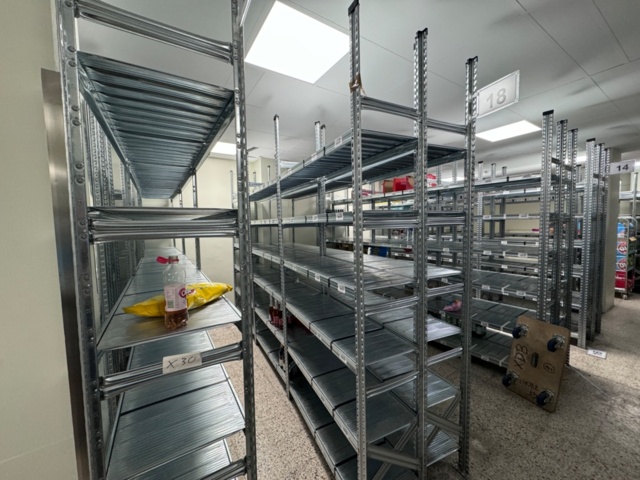 Demountable storage shelves, approx. 50 sections, different widths - PS ...