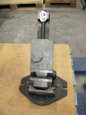 Machine vise on protractor - PS Auction - We value the future - Largest ...