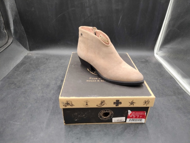 Sneaky Steve shoes, size 38 - Shipping included - PS Auction - We value ...