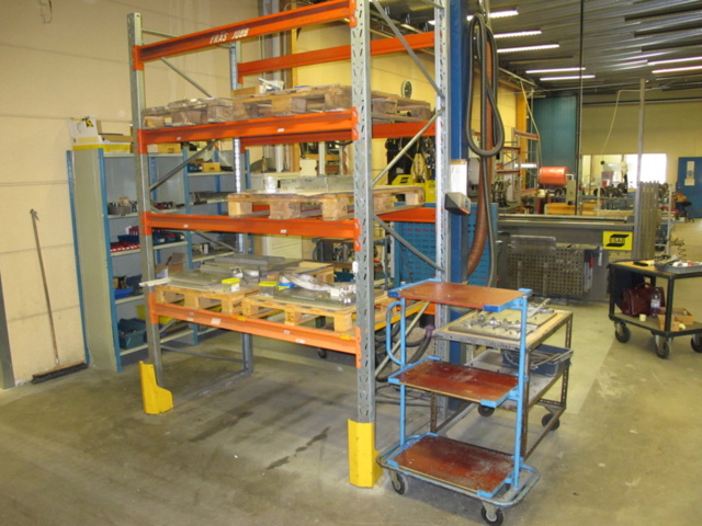 Pallet rack, 2 trolleys - PS Auction - We value the future - Largest in ...