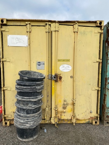20 foot container with puck lock 1 key - PS Auction - We value the ...