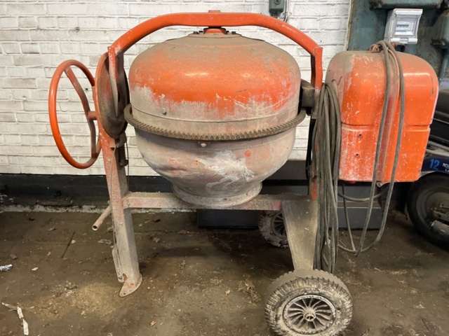 Concrete mixer - Lescha S 230 - PS Auction - We value the future ...