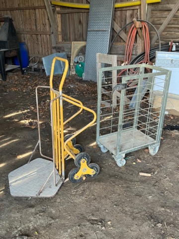 Stair cart and lattice cart - PS Auction - We value the future ...