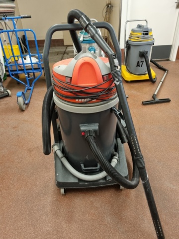 Hako wet vacuum cleaner - PS Auction - We value the future - Largest in ...