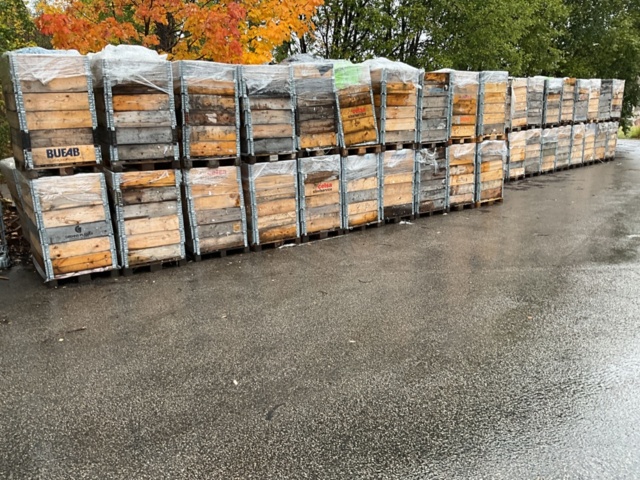 Larger lot with approx. 50 pallets of waste plastic - PS Auction - We ...