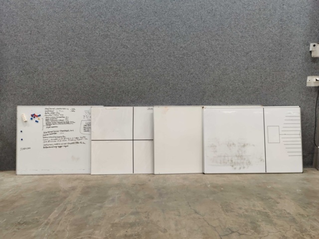 4 whiteboards - PS Auction - We value the future - Largest in net auctions