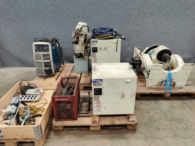 Welding robot OTC FD-B6 - PS Auction - We value the future - Largest in ...