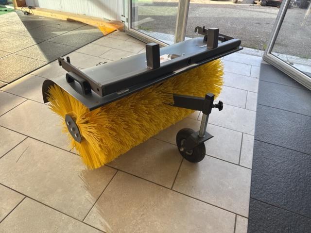 Stiga Park Pro Hydraulic Sweeper SWR 1402 H - 100 cm Working width - PS ...