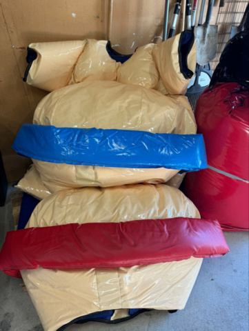 Sumo suits including helmets and mat - PS Auction - We value the future ...