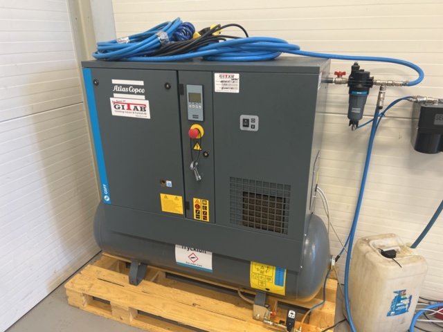 Screw compressor Atlas Copco G5FF -2023 - PS Auction - We value the ...