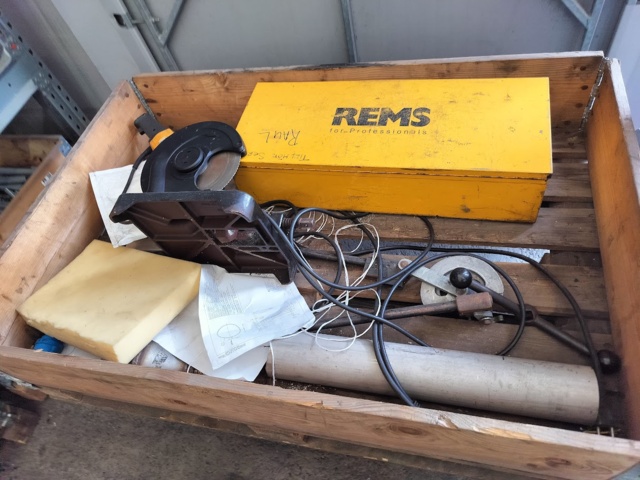1 pc. Electric pipe bender REMS Curvo 1 pc. Circular pipe saw REMS ...