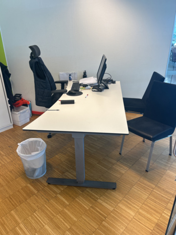 Office workstation 4 - Electric desk, chairs, chest of drawers and more ...