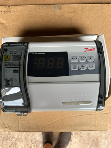 Controller for fridge/freezer with accessories - Danfoss Optyma Control ...