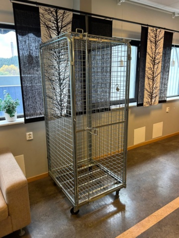 Grid trolley 1810 x 810 x 720mm - PS Auction - We value the future ...