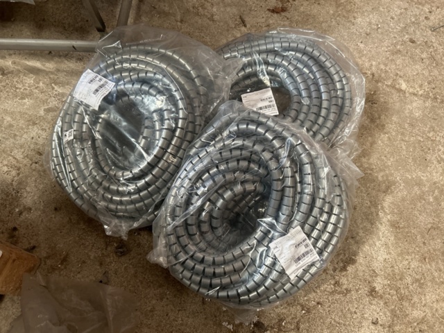 Cable pipe cable collector 3 pcs - PS Auction - We value the future ...