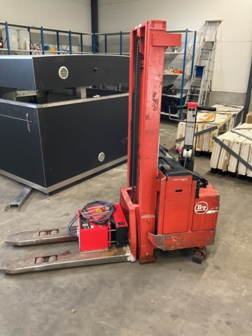 BT Stacker - PS Auction - We value the future - Largest in net auctions