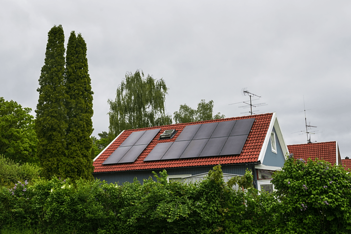 Paket - 72 st solcellspaneler - 30 kWp - Growatt 30 kW - Auktioner ...