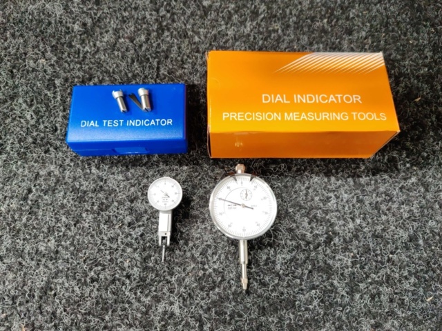 Indicator clock and rocker indicator - PS Auction - We value the future ...