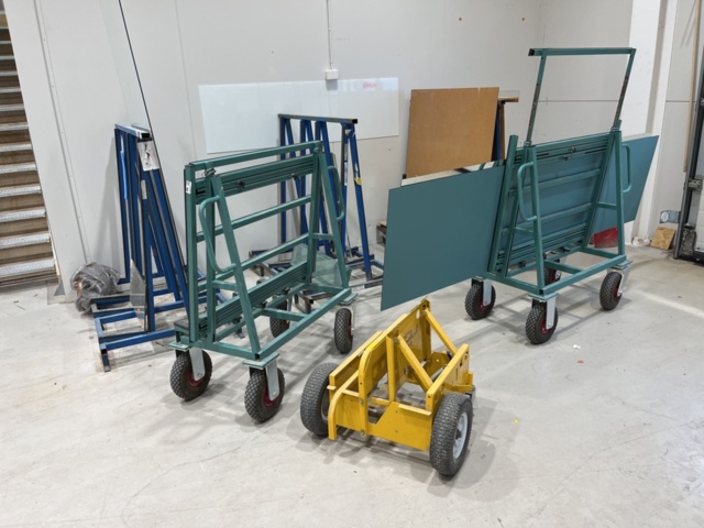 Collection with record carts and stands - PS Auction - We value the ...