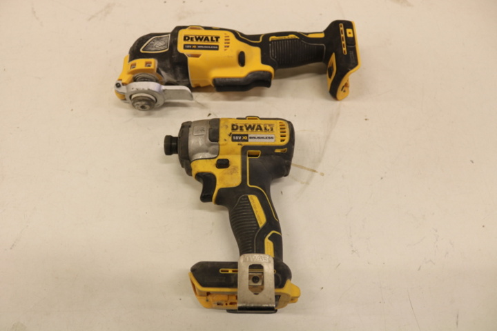 DeWalt package with 2 machines - PS Auction - We value the future ...