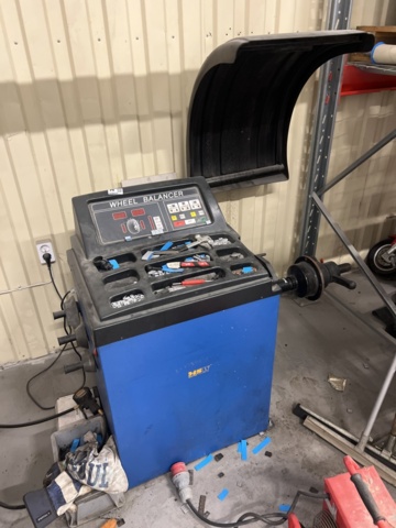Tire balancing machine MSV - PS Auction - We value the future - Largest ...