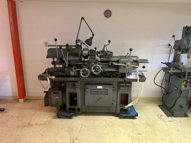 Revolver lathe with accessories - Lidköping CR-2 - PS Auction - We ...