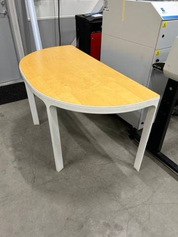 Crescent-shaped table - PS Auction - We value the future - Largest in ...