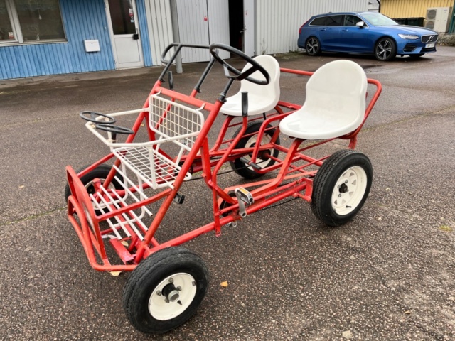 Cykelbil 4 sittplatser - Auktioner online - Nätauktioner ...