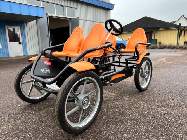 Cykelbil 4 sittplatser - Auktioner online - Nätauktioner ...