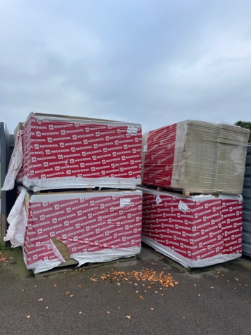 Collection with insulation 9 pallets - Rockwool - PS Auction - We value ...
