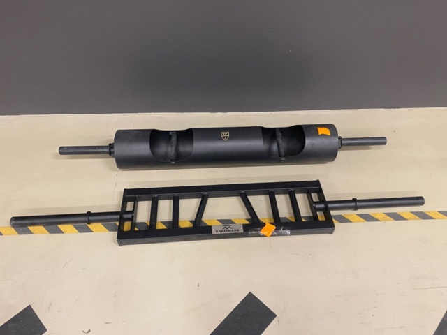 Strongman log & Multi grip bar - PS Auction - We value the future ...